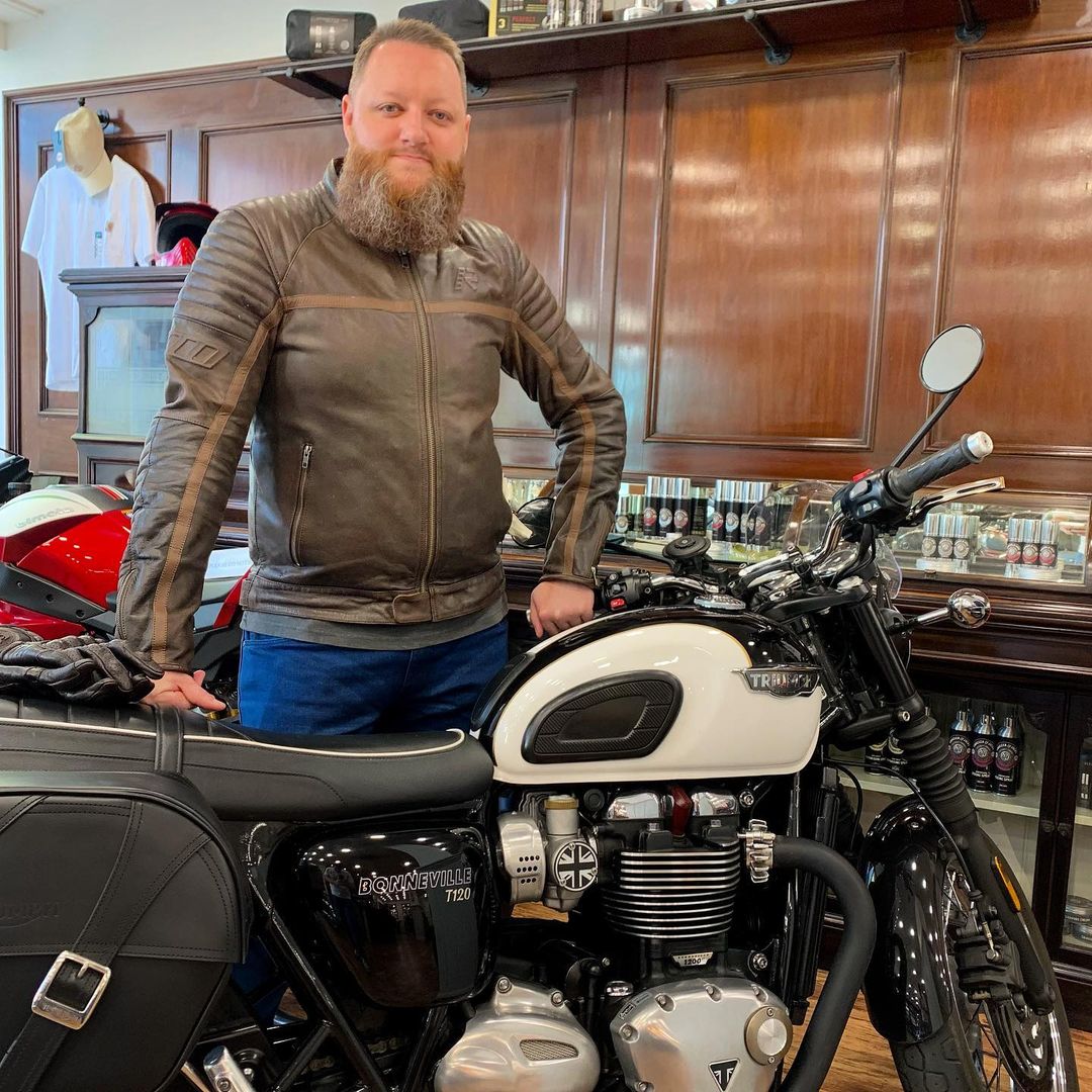 Tom arriving in style on his Triumph Bonneville T120 – Swagger & Jacks Ltd
